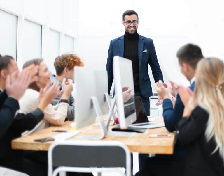 What Is a Corporation? Advantages and Disadvantages 2024